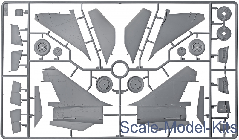 Soviet reconnaissance plane MiG-25 RB-ICM plastic scale model kit in 1: ...